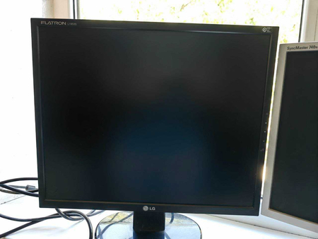 Мониторы LG 19\\\