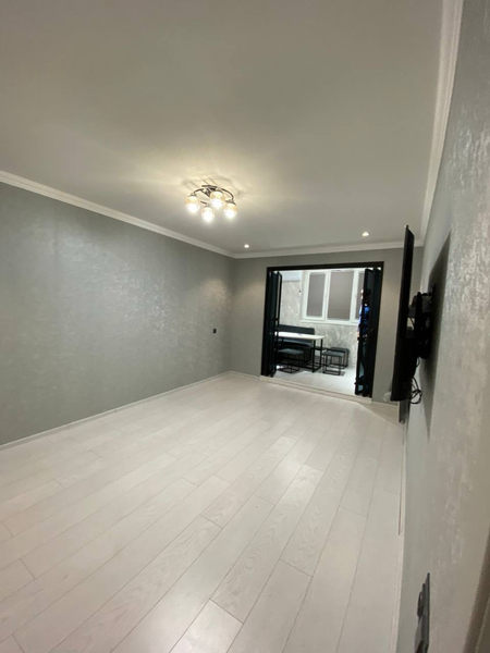 ШРуставели 3в4/2/4. Гртирица Азия 80м2 балкон 2*6