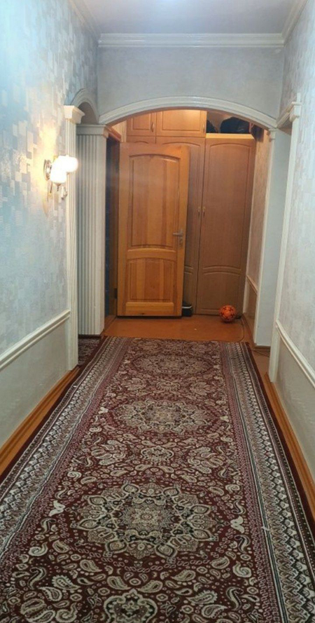 Продается квартира на 16 квартале Чиланзарского района. 4/3/9