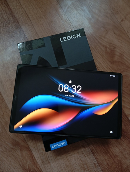Lenovo legion i prosser snepdragon  8+gen 1. 12/256gb