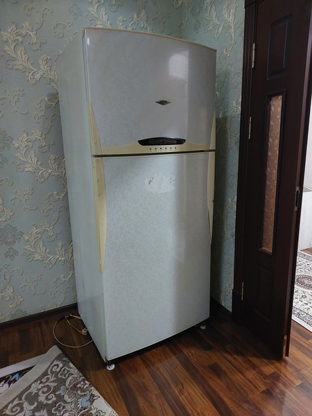 Холодильник Vestel