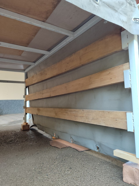 Labo uchun tent sotiladi