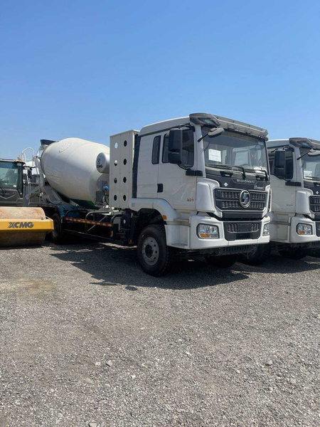 Автобетоносмеситель газовый XCMG шасси Shacman миксер 10 куб в наличии