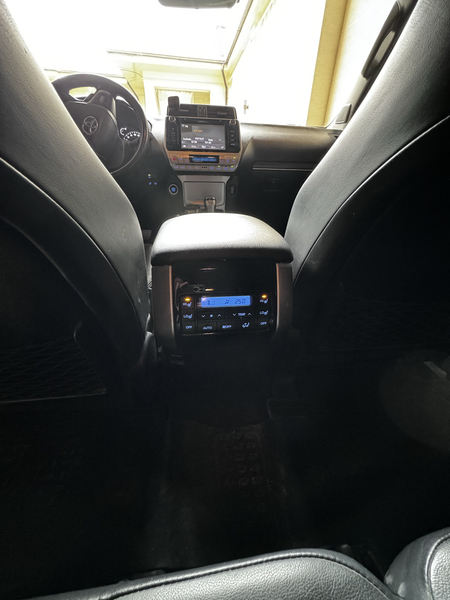 Land Cruiser Prado-150
