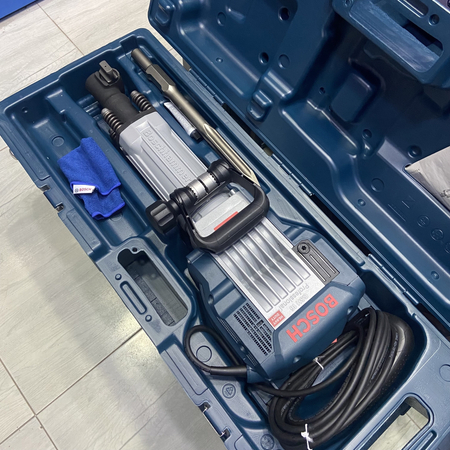 Отбойный молоток Bosch GSH 16-30 Professional (Перфаратор)