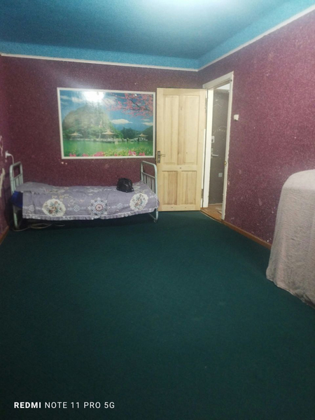 2 хонали + 2 сотих огород + жихозлари колади