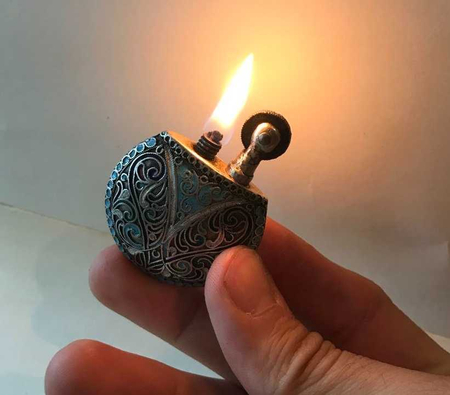 Старинная Серебряная зажигалка