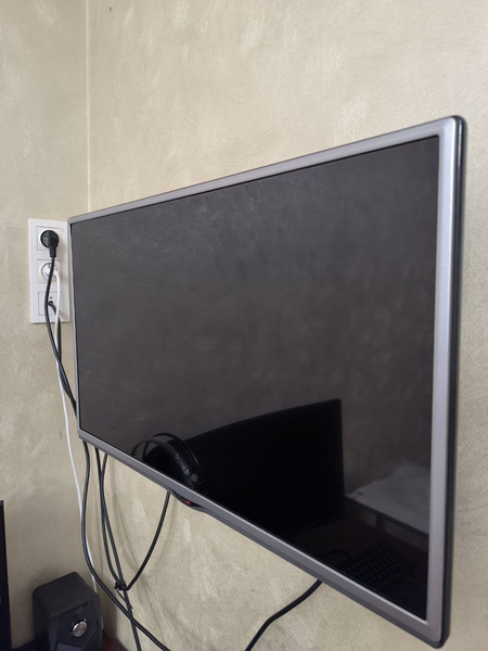 Продается телевизор LG 32