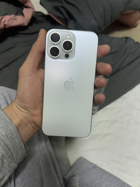 Iphone 15pro max 256gb karobka yes