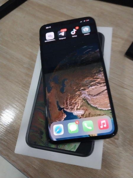 Iphone xs max black ideal