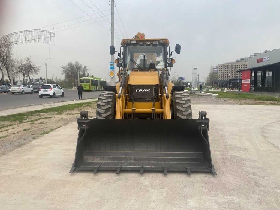 Экскаватор погрузчик RMX SE460 yangi