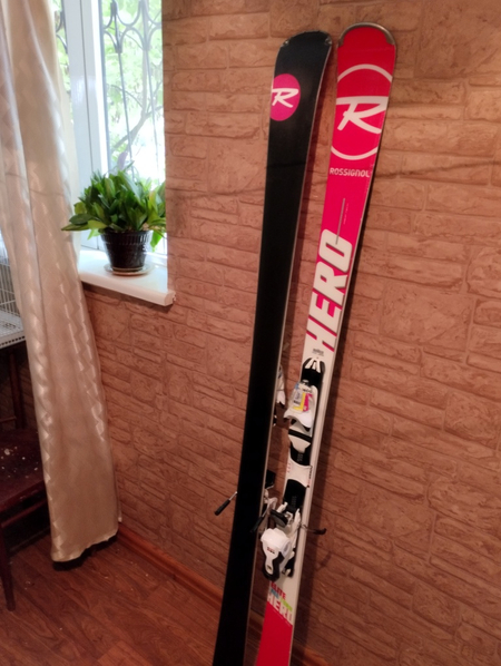 Горные лыжи Rossignol, Volkl