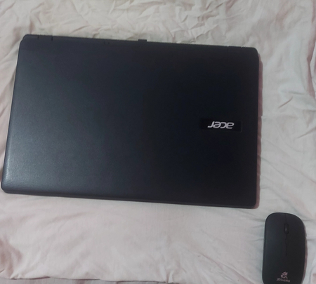 acer noutbuk sotiladi holati zor kompyuter o‘rganishga olganman