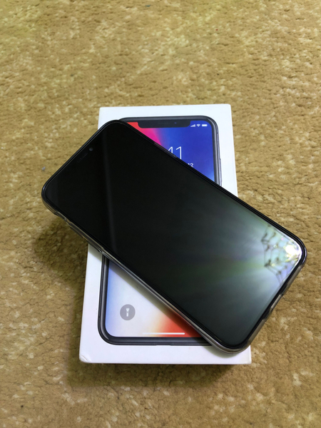 IPHONE X 256GB srochna sotiladi