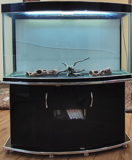 Akvarium shkafi bilan