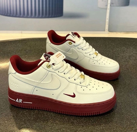 Кроссовки Nike Air 39-40 Размер Абсолютно новые