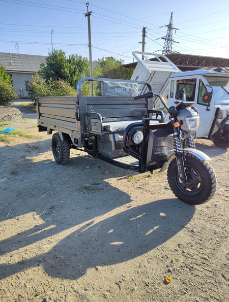 Elektromoto yangi sotiladi. Har xil turdagilari bor. Kerditga ham bor