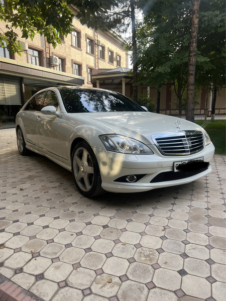 Mercedes-benz W221