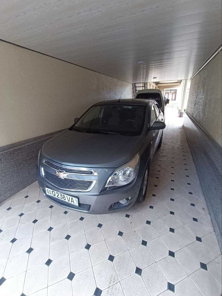 Chevrolet Cobalt 4