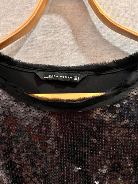 футболка с паетками zara women