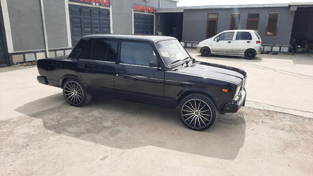 Vaz 2107 lada 07 sotiladi