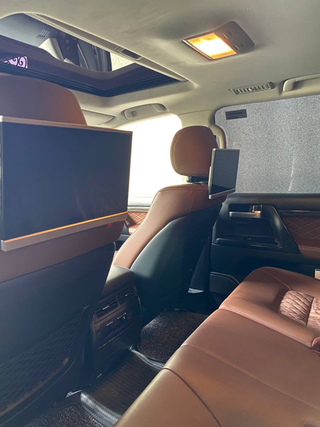 Услуги авто Mercedes 222 Maybach, Toyota 200