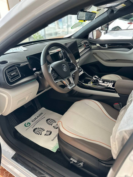 Nalichi byd qin oq eng fulpazitsiyasi 610 km yurdigani ev