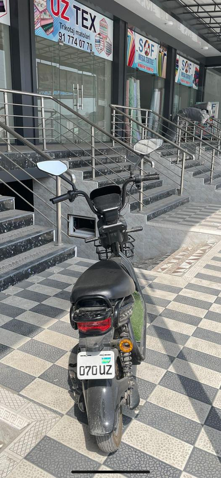 Elektron skuter sotiladi