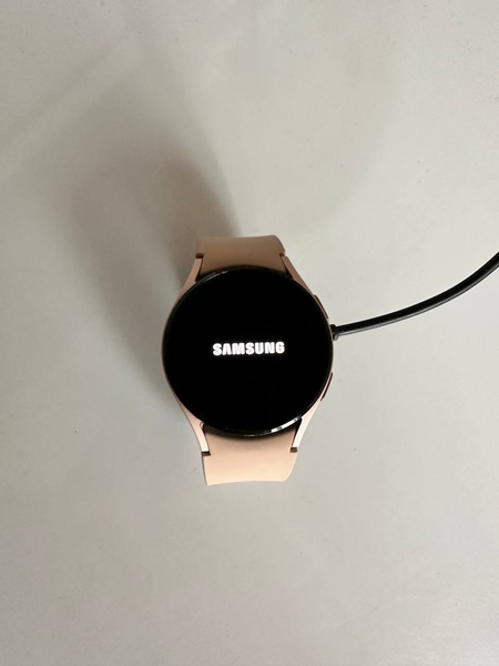 Samsung watch 4 srochna sotiladi