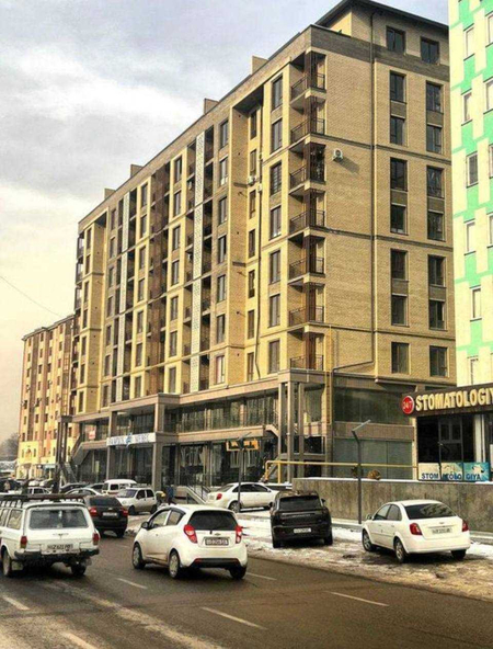 Продаю квартиру в Махтумкули Пойтахт Резеден 70м3