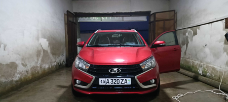 Lada Vesta  srochna sotiladi