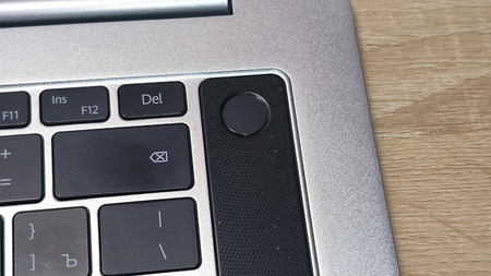 Мощный офисный ноутбук Honor MagicBook