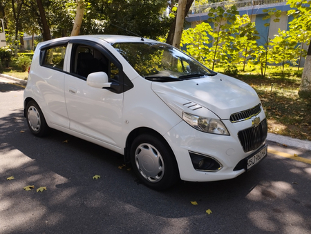 Продаётся chevrolet spark первая позиция объём двигателя 1.25