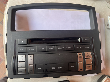 Cd автомагнитола Mitsubishi Pajero