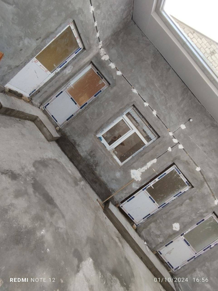Yangi qurilgan ijaraga beriladi Hovli +2 ta hona oshxona sanuzel