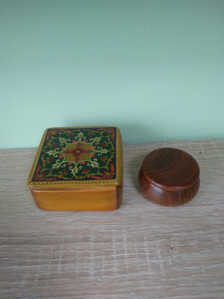 Шкатулки деревянные