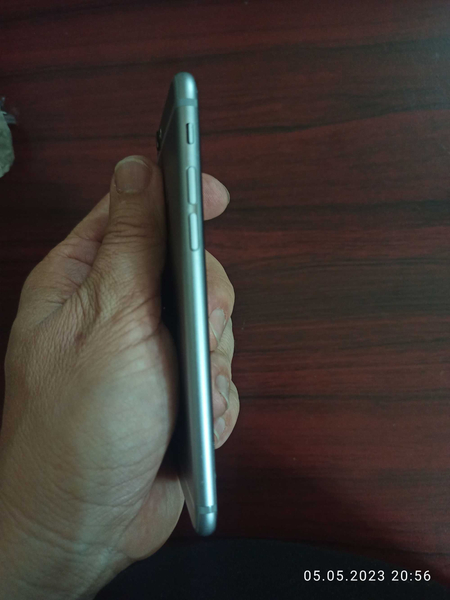 Продам iphone 6 64 gb silver