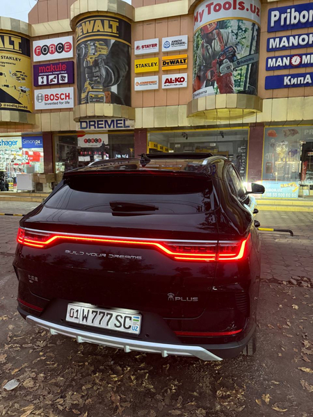 BYD song plus Flagship