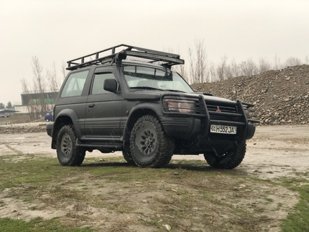 Mitsubishi pajero 2