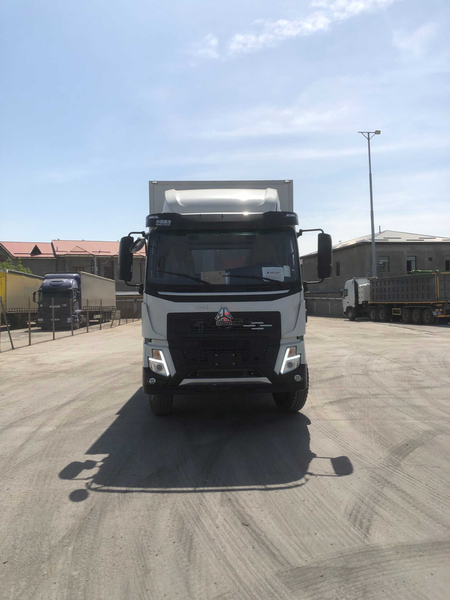 Автофургон Howo-V5X 270 6x4 
(9 м / V56X)