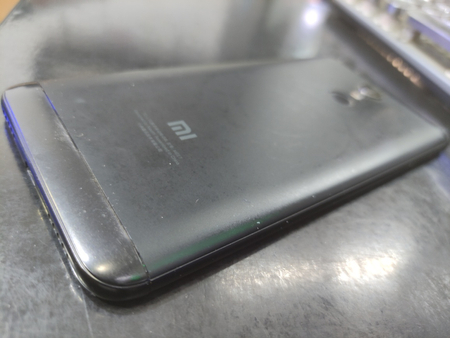 Srochna arzongga redmi 5 plus sotiladi