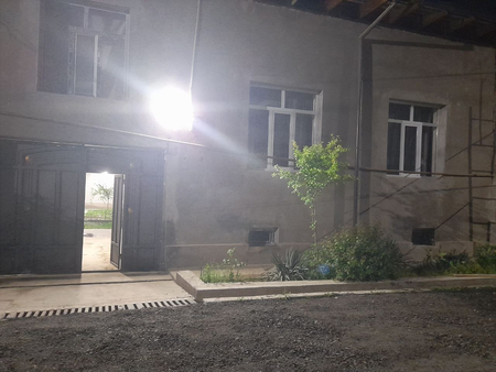ЯНГИ Тошмидан кирганда.срочно сотилади.