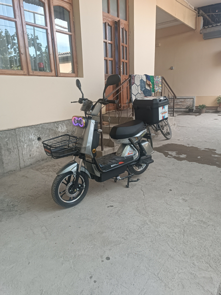 Skutor sotiladi bonvi firmaniki