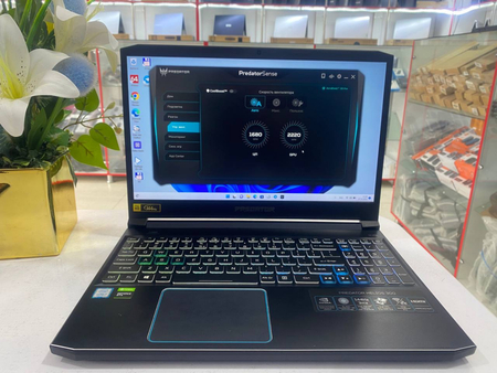 Acer predator helios 300 core i7 metal korpus 6 gb qowimcha videokarta