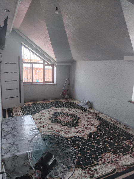 Продаю 2ком.мансард6этаж.56квад