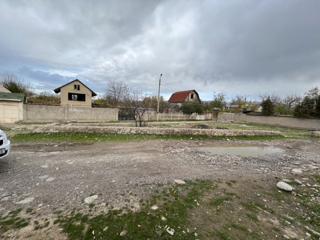 Продается участок 5,5 соток,  п. Азадбаш Бостанлыкский район