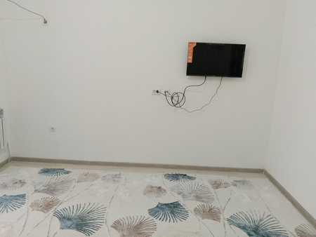 Kvartira bor faqat qizlar olunadi