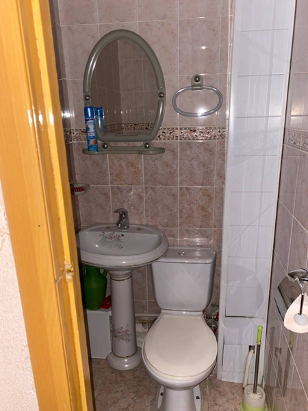 Метро Ойбек трёх комнатная квартира