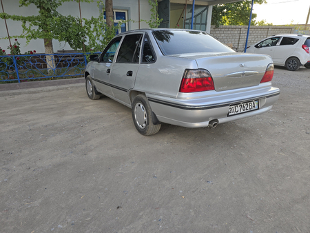 Nexia SOHC 2003 sotiladi