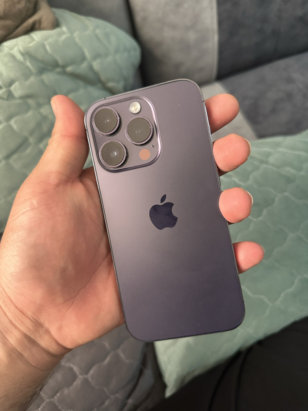 Iphone 14 pro purple